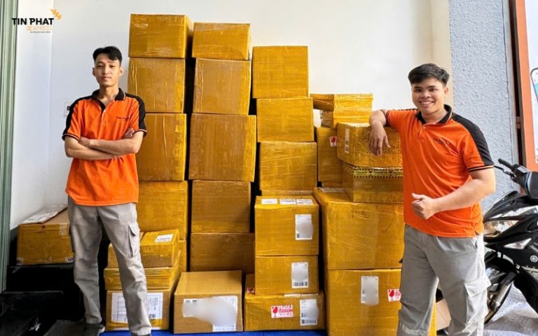Gửi Tôm Khô Đi Mỹ Tại TP.HCM: Uy Tín & Giá Rẻ - Tín Phát Quốc Tế